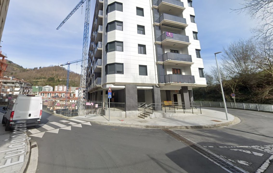 El Ayuntamiento reorganiza el tráfico tras finalizar las obras en la urbanización de Errekatxu ...